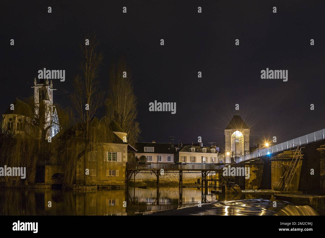 French medieval city Moret-sur-Loing | Moret-sur-Loing est une petite ...