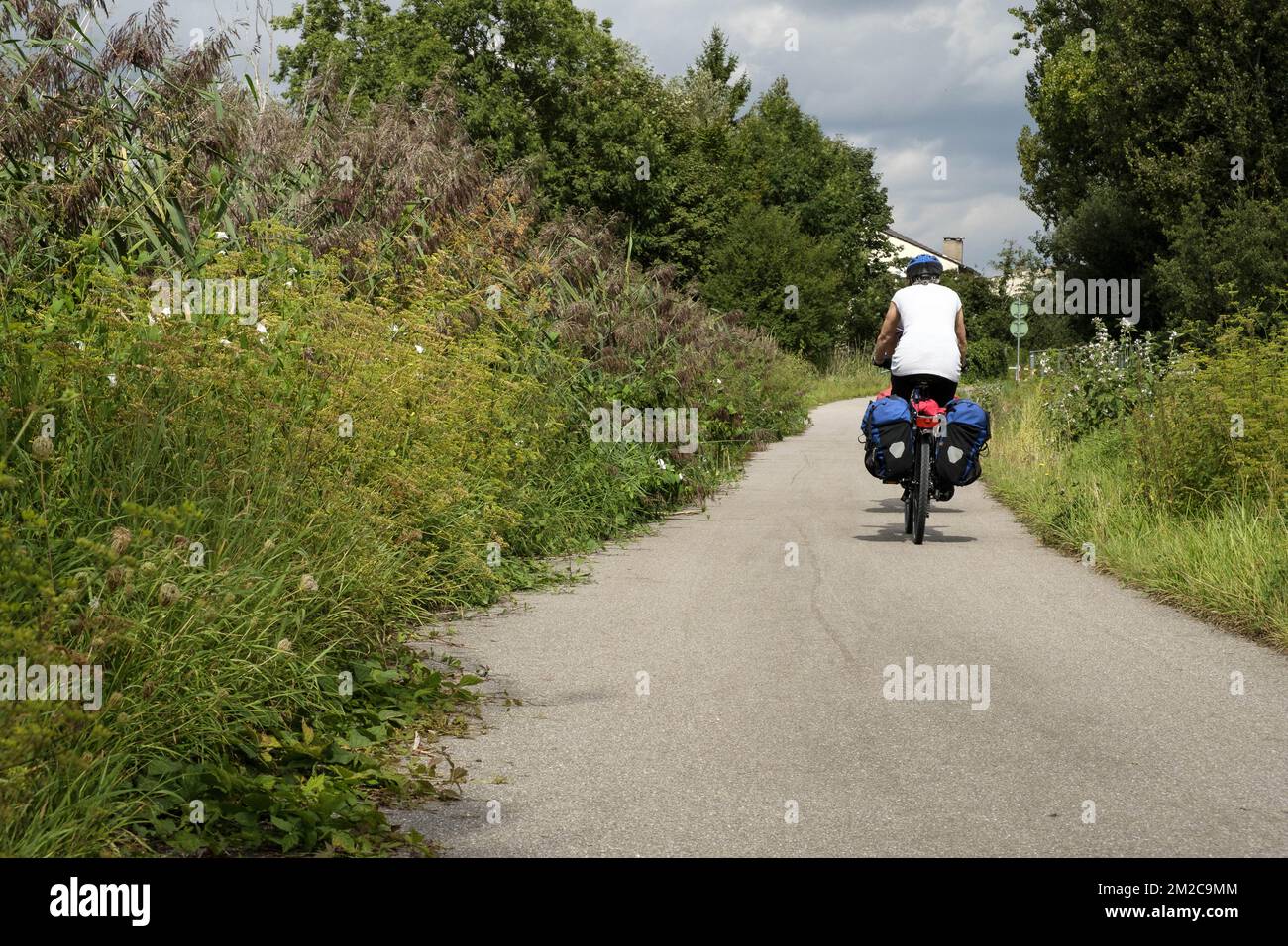 Tripping on the bike tracks | Voyager sur les pistes a velo 03/08/2017 ...