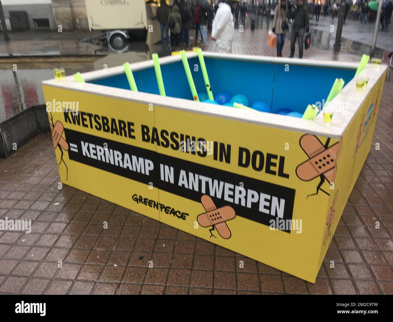 Nuclear risks hi-res stock photography and images - Alamy