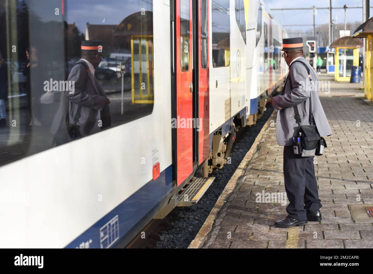 Abonnement train hi-res stock photography and images - Alamy