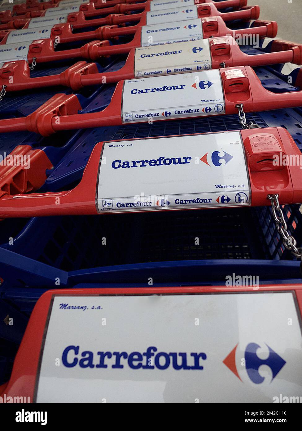 Super market Carrefour | Grand magasin Carrefour 27/01/2018 Stock Photo ...