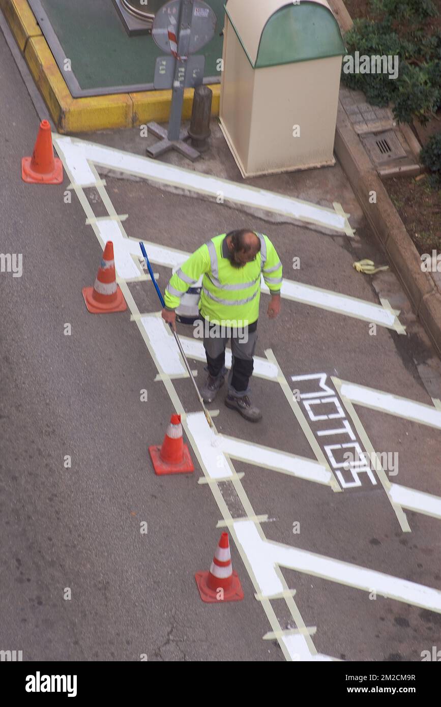 Signal painting | Peinture signalisation, 30/01/2018 Stock Photo - Alamy