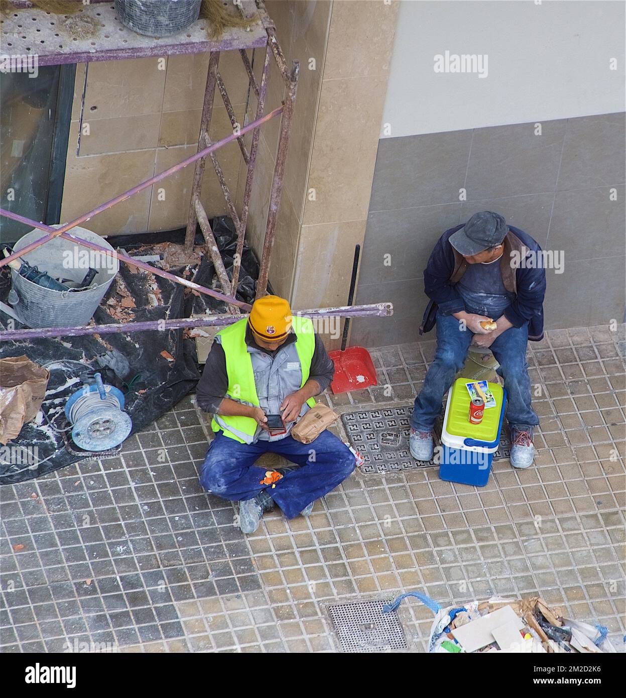 Building work | Travail du bâtiment 12/02/2018 Stock Photo - Alamy