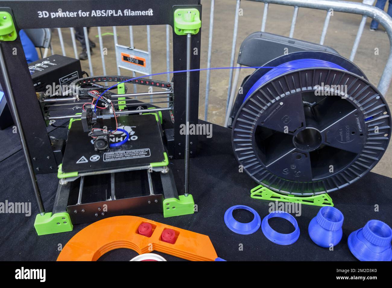 3D Printer to copy plastic items | Imprimante 3D pour copier des objets ...