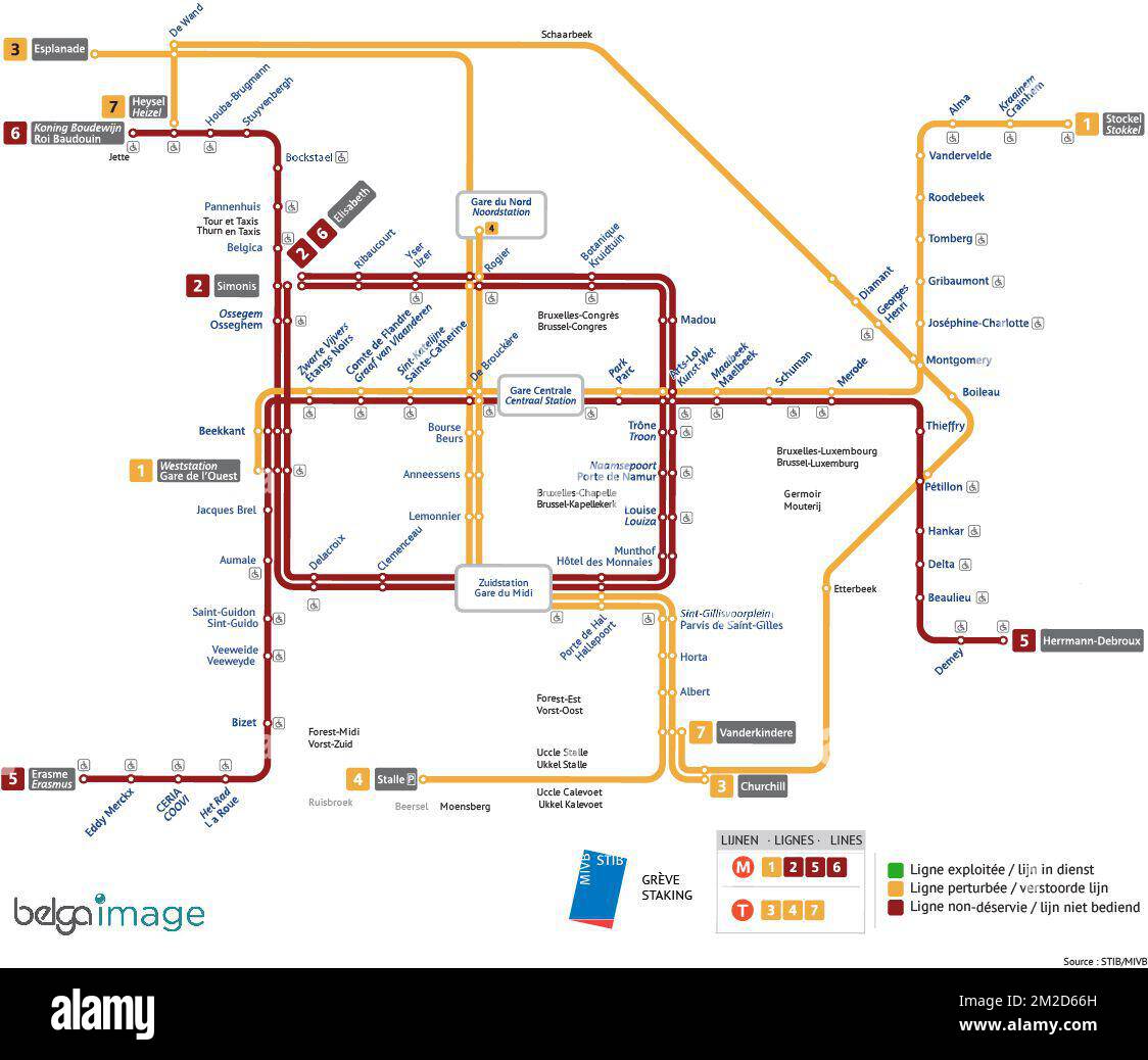 Infographic shows the status of the metro lines at 13h00, during a ...