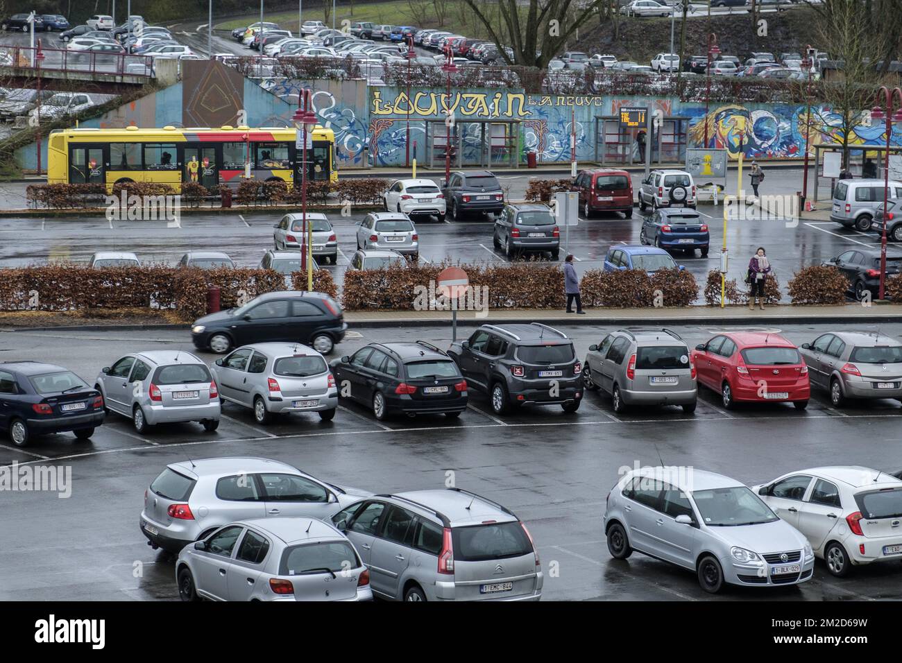 Tec Busses at the Bus station in Louvain-La-Neuve | Bus Tec a la gare ...