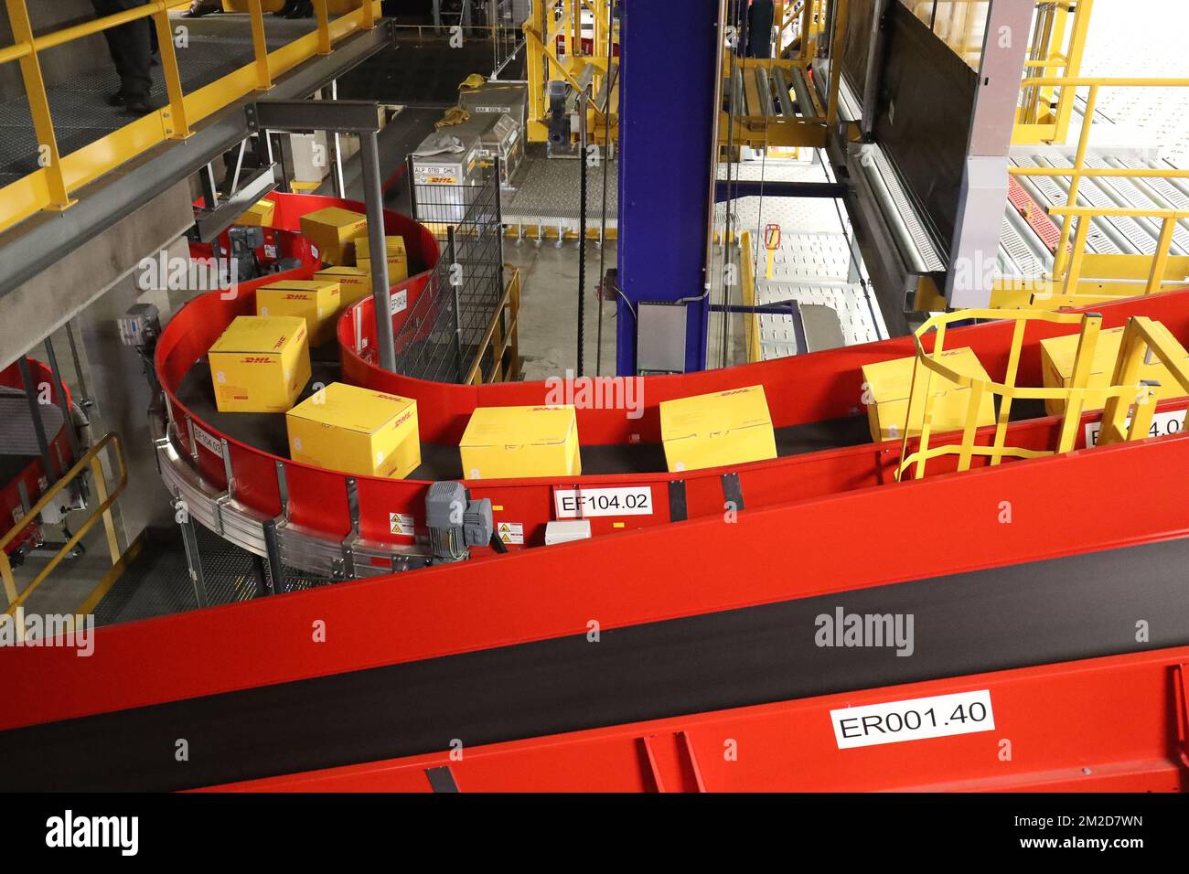 General view of the sorting system, during the opening of a new ...