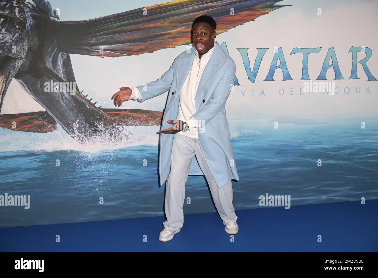 Nelson Chuck attends the blu carpet of the movie "Avatar La via dell ...