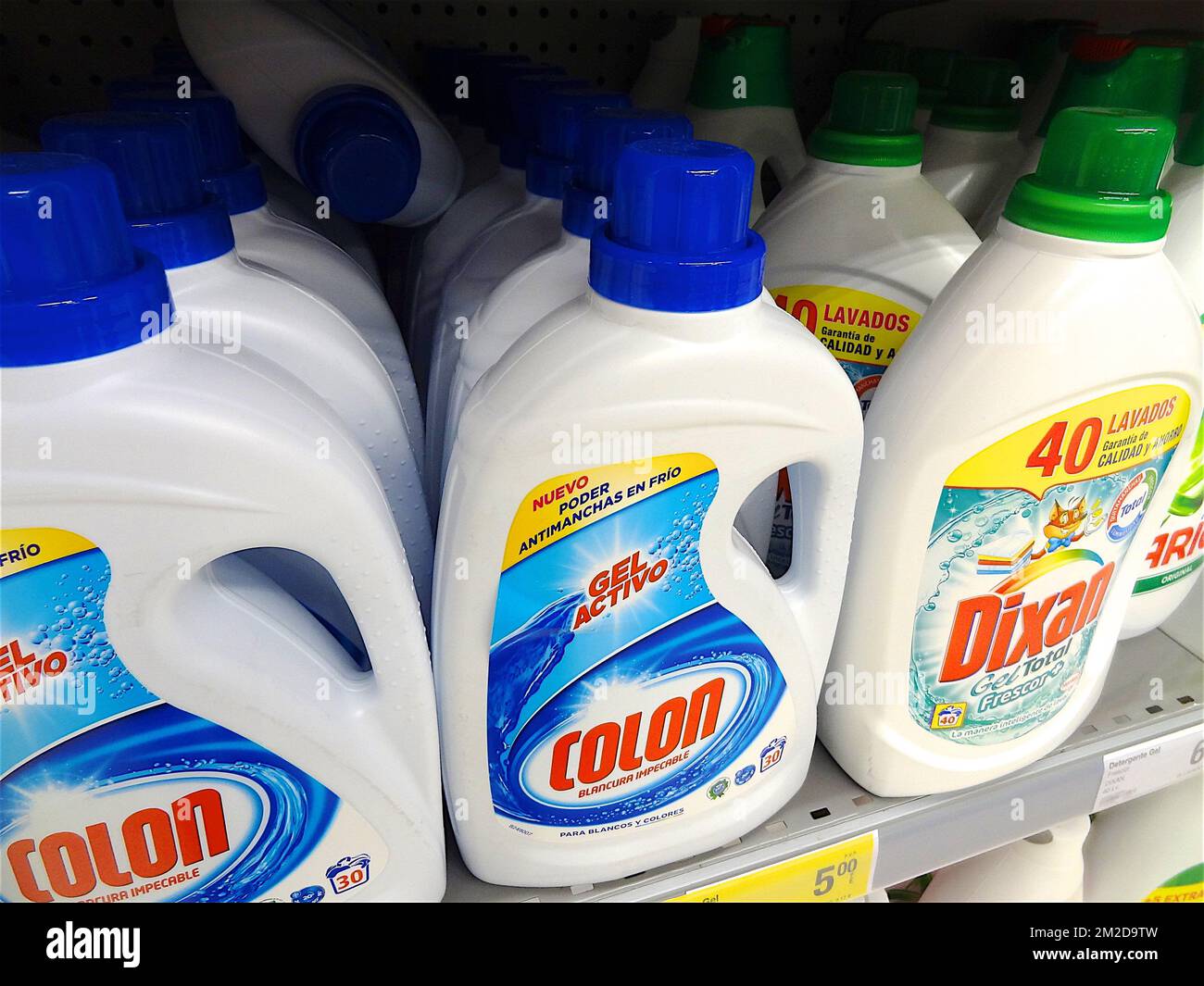 Lessive liquide hi-res stock photography and images - Alamy