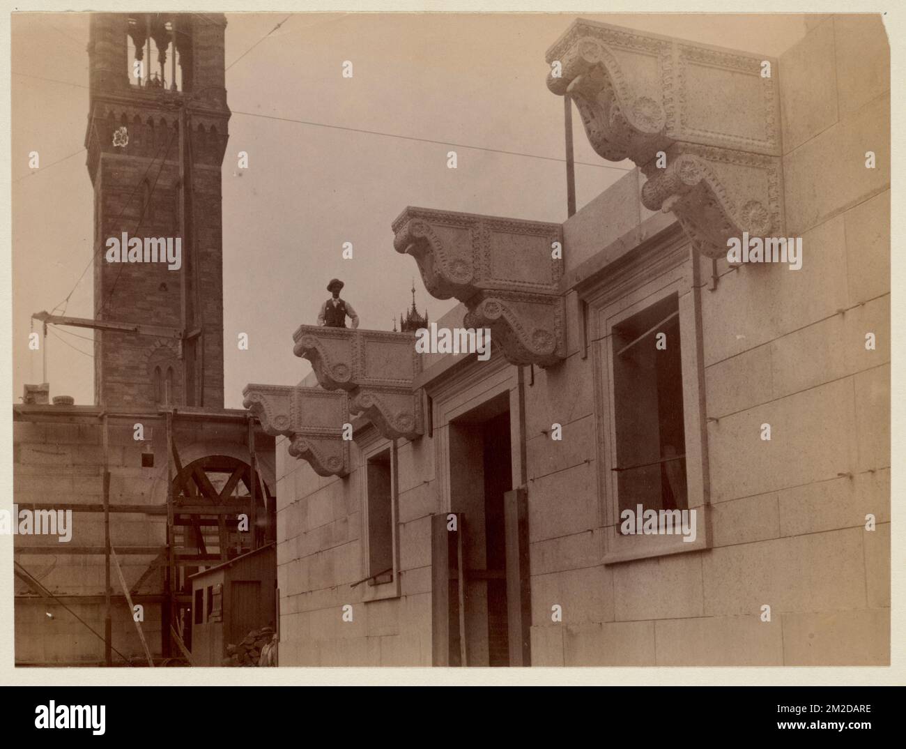 Courtyard balcony brackets, construction of the McKim Building , Public ...