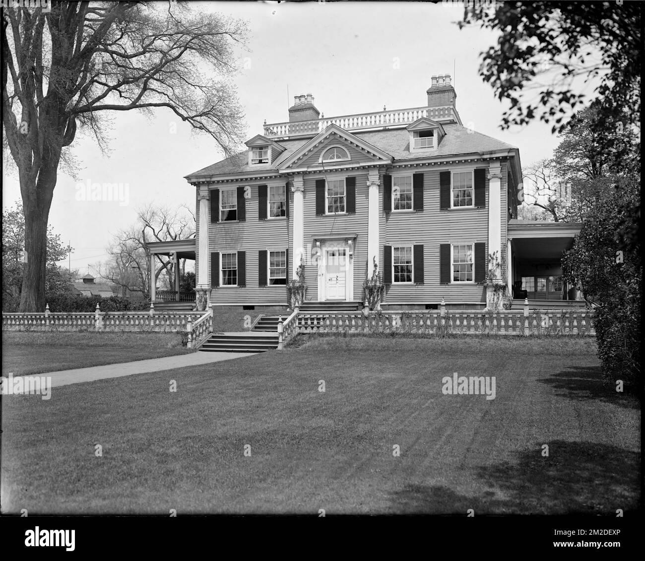 Cragie-Longfellow House , Houses, Historic buildings, Longfellow House ...