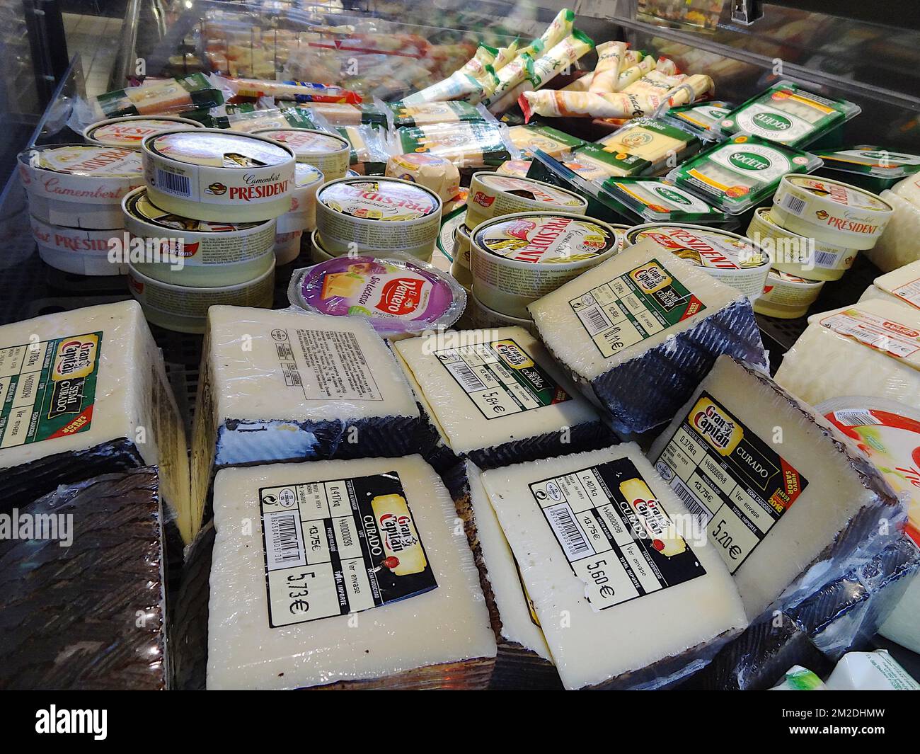 Cheese section | Rayon fromage 05/03/2018 Stock Photo - Alamy