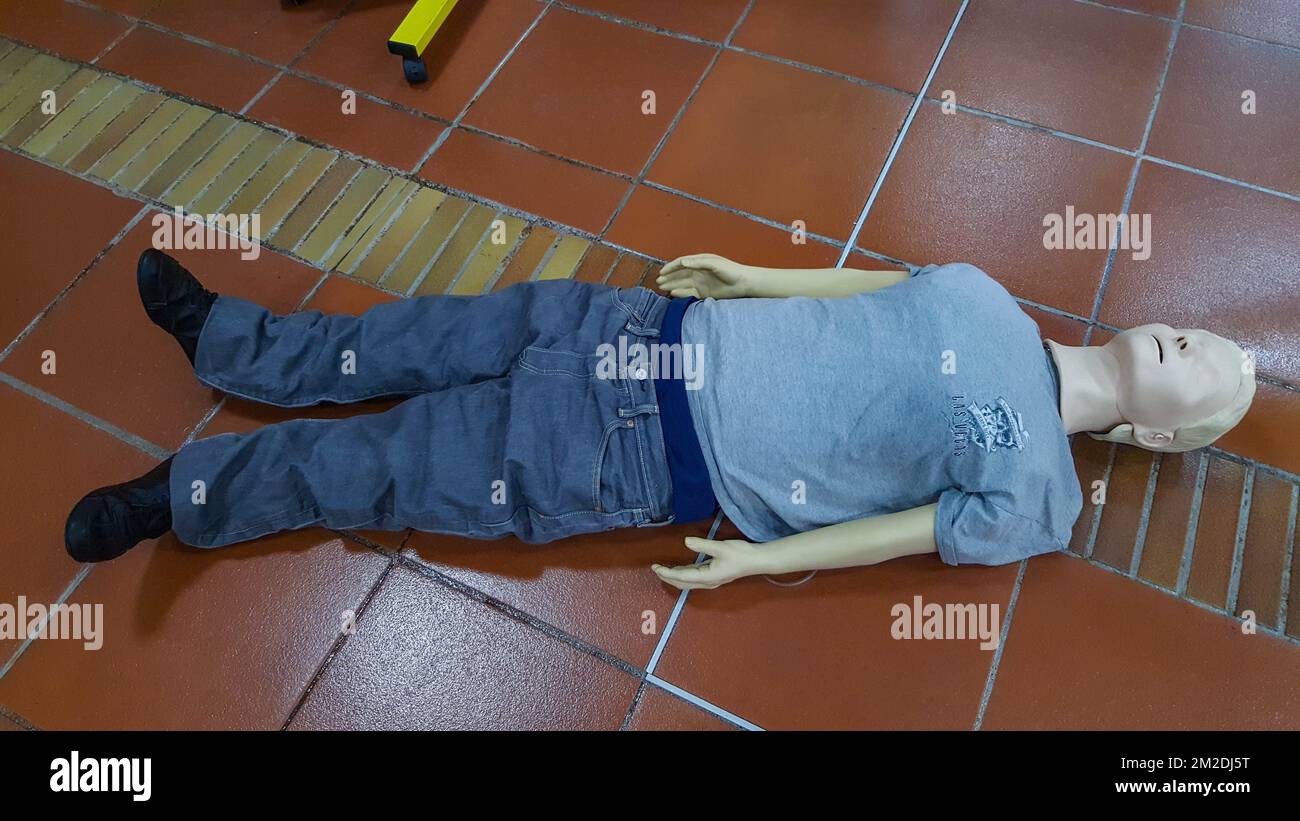 First aid training mannequin. | Mannequin formation premiers secours ...