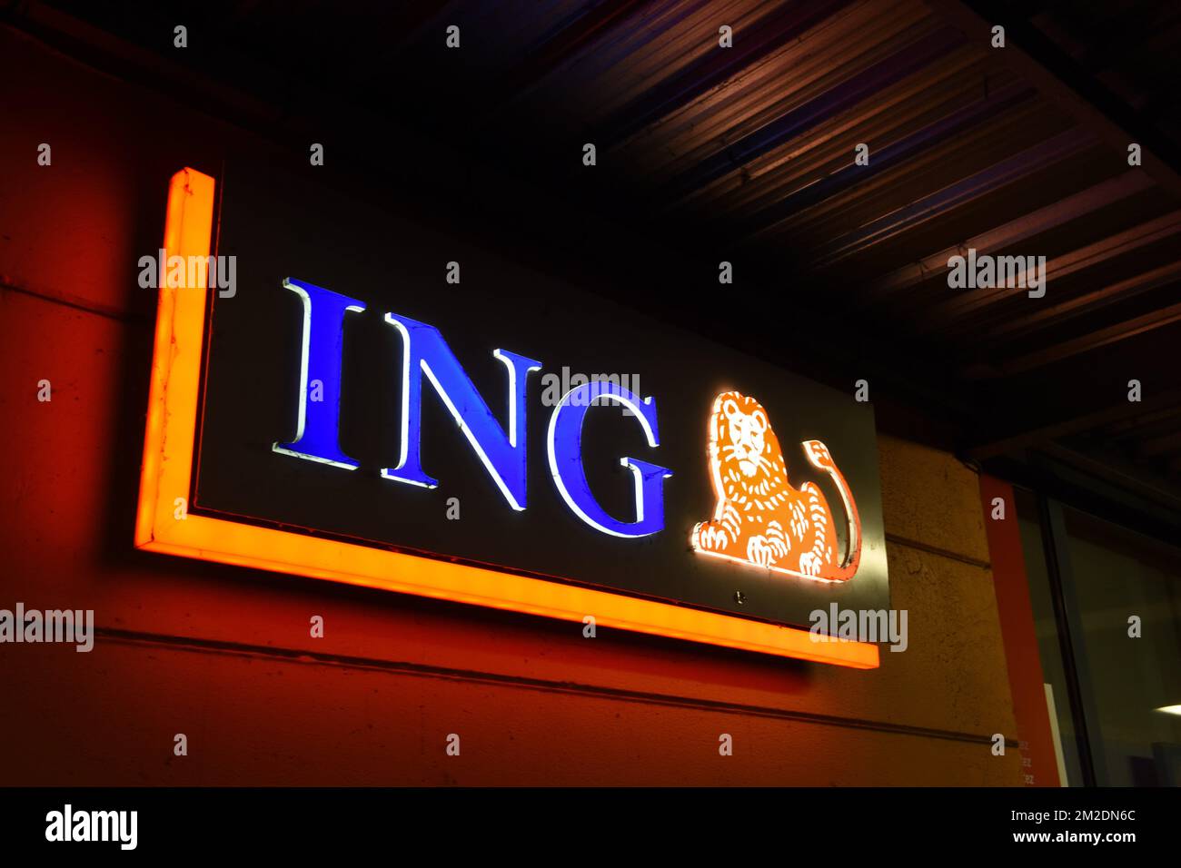 Banque ing hi-res stock photography and images - Alamy