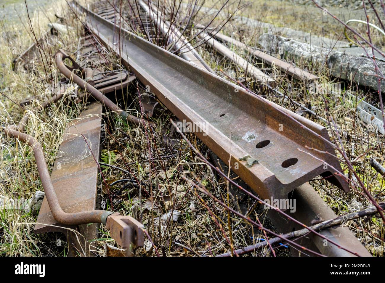Rails along a railway Rails de chemin de fer le long d'une voie 11/03 ...