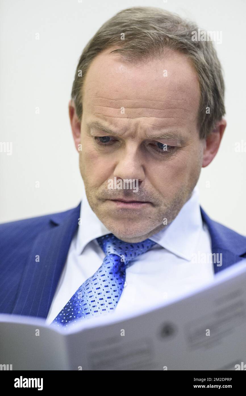 Damien Thiery Depute federal MR | Damien Thiery Depute liberal 14/03 ...