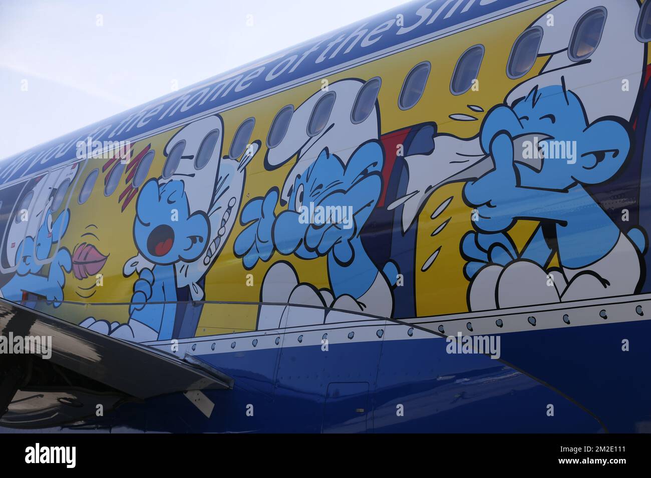 Illustration shows the presentation of the Smurfs (Smurfen ...