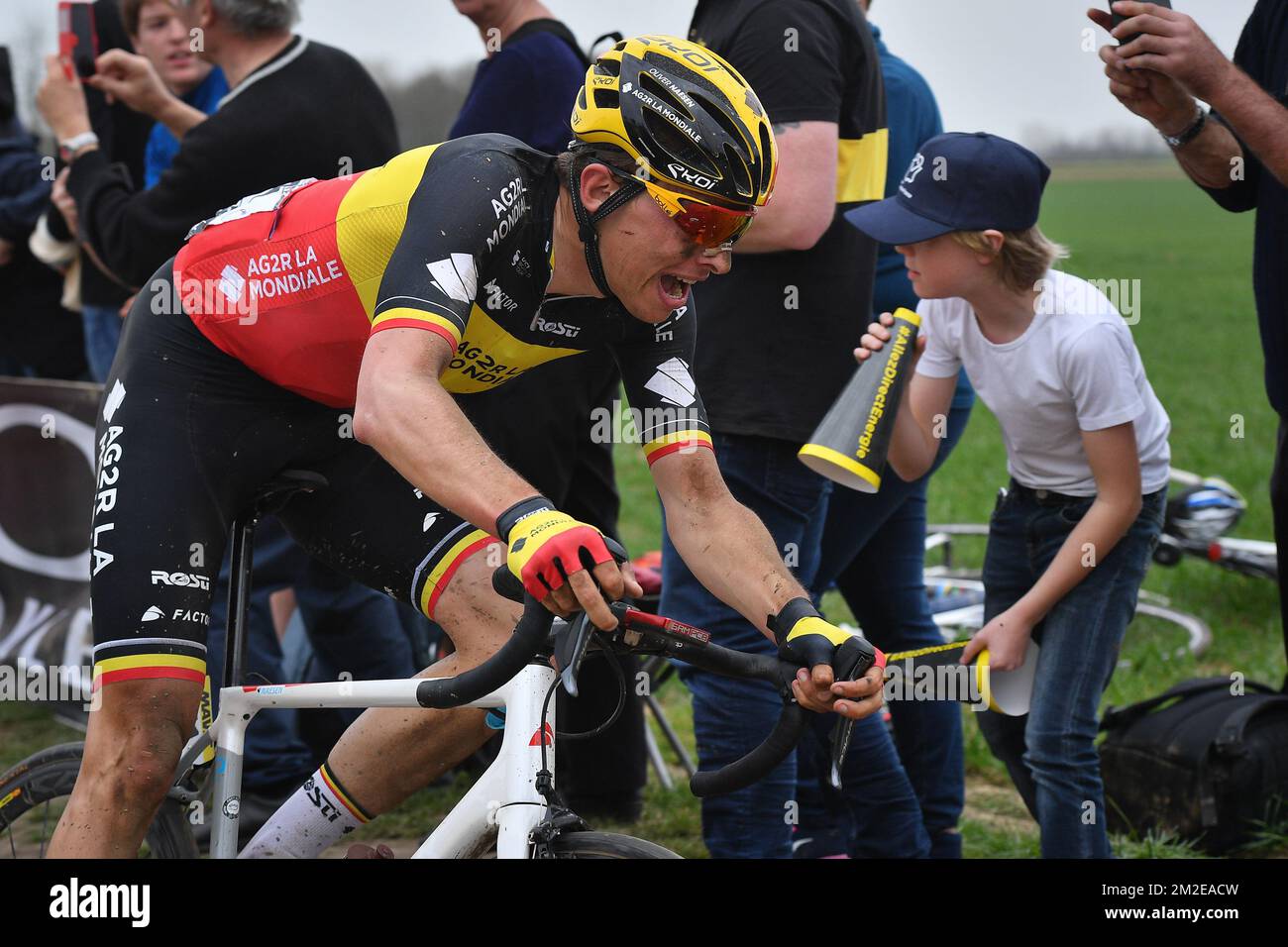 Belgian Oliver Naesen of AG2R La Mondiale pictured at 'le Carrefour de ...