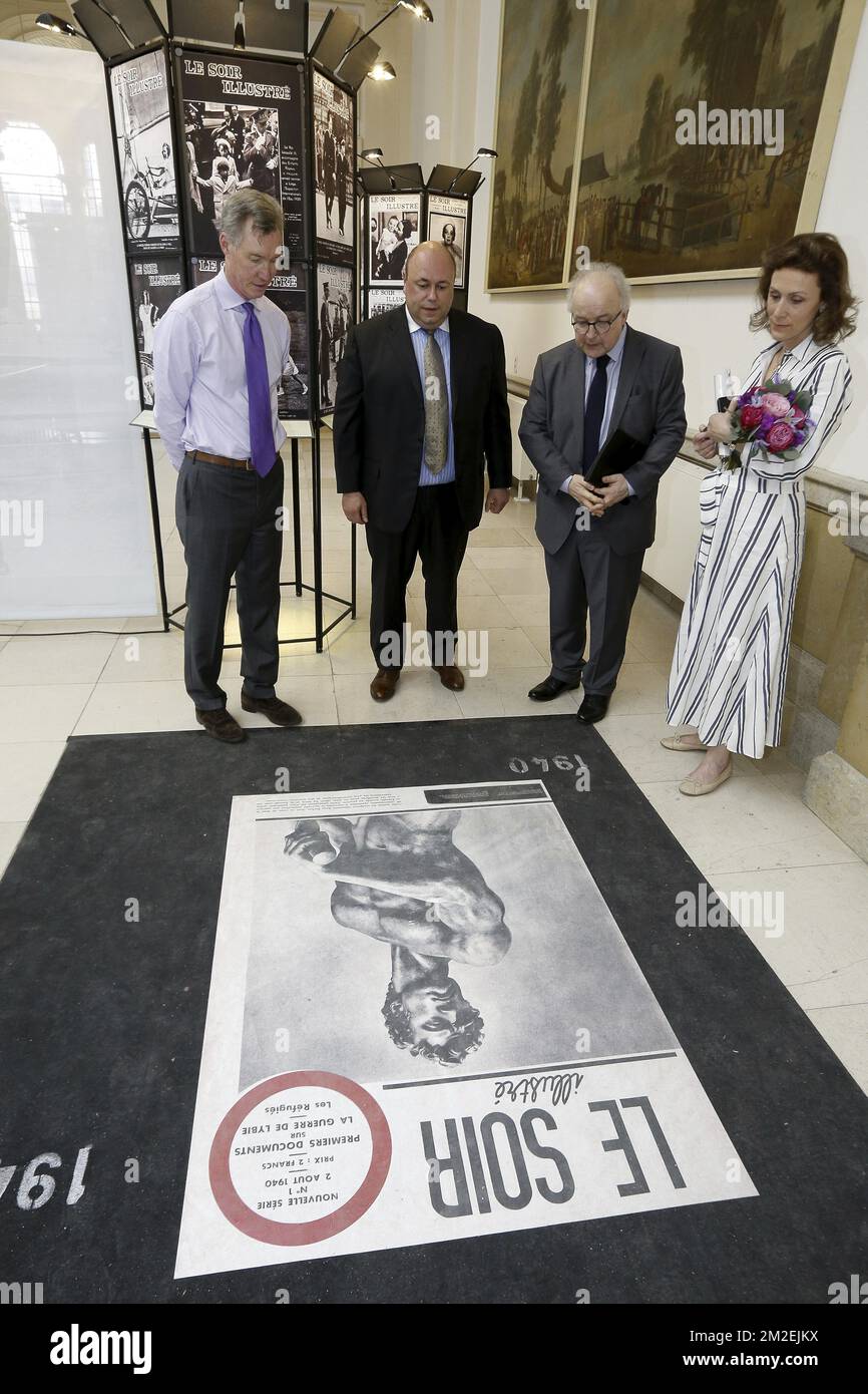 Royal family magazine covers hi-res stock photography and images - Alamy