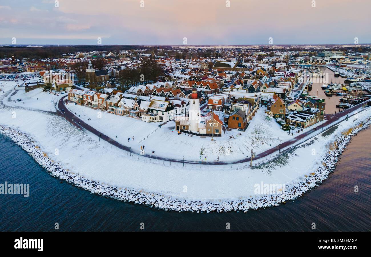 Lighthouse urk snow landscape hi-res stock photography and images - Alamy