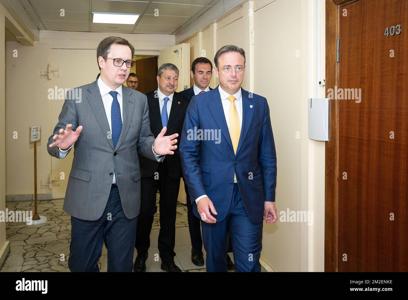 Uso de uso uso hi-res stock photography and images - Alamy