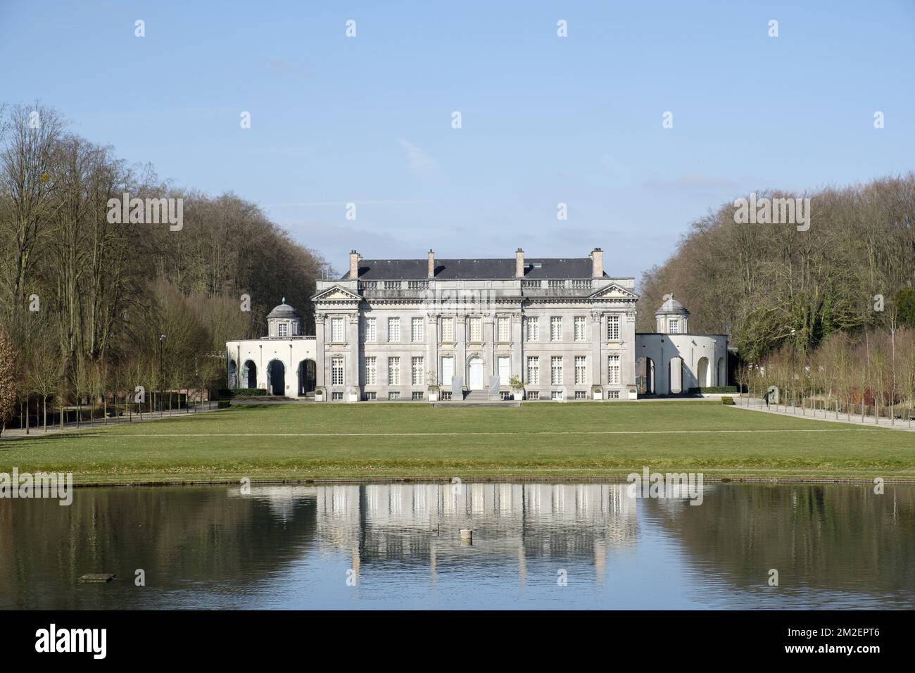 Neo-classic castle of Seneffe and its english garden | Le chateau neo ...