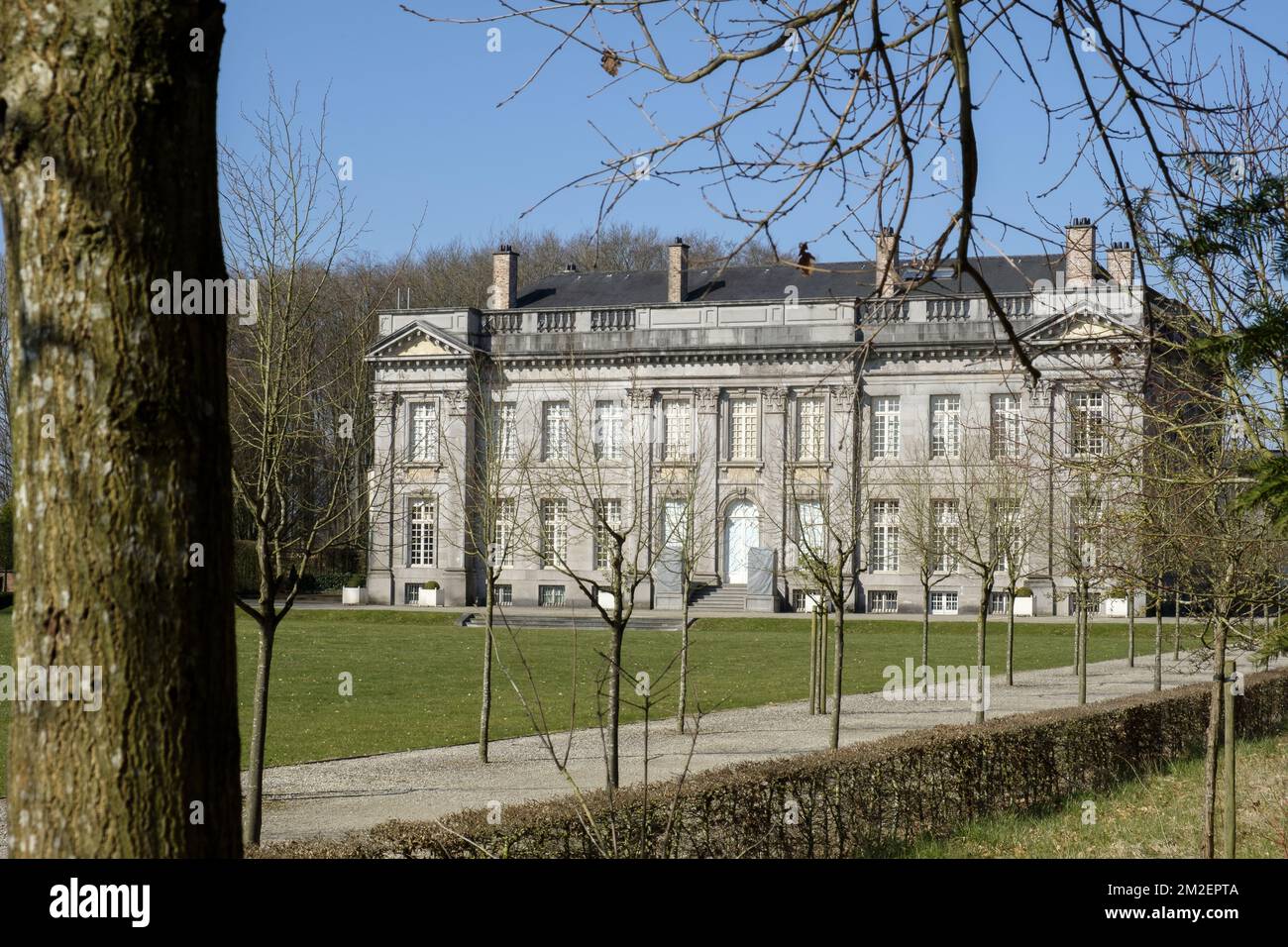 Neo-classic castle of Seneffe and its english garden | Le chateau neo ...