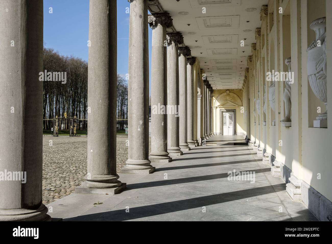 Neo-classic castle of Seneffe and its english garden | Le chateau neo ...