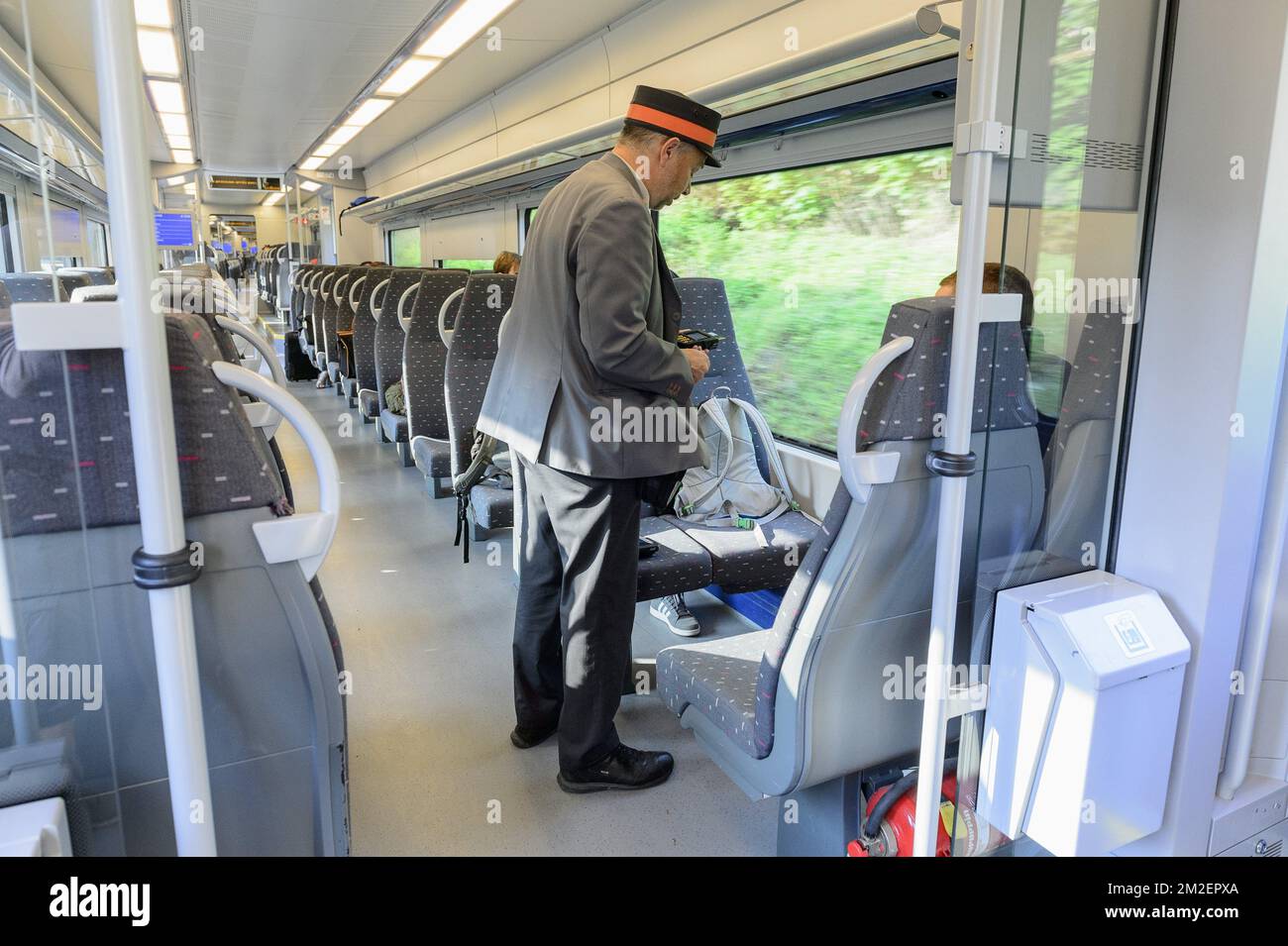 Belgian Railway train between Dinant and Brussels | SNCB train entre ...