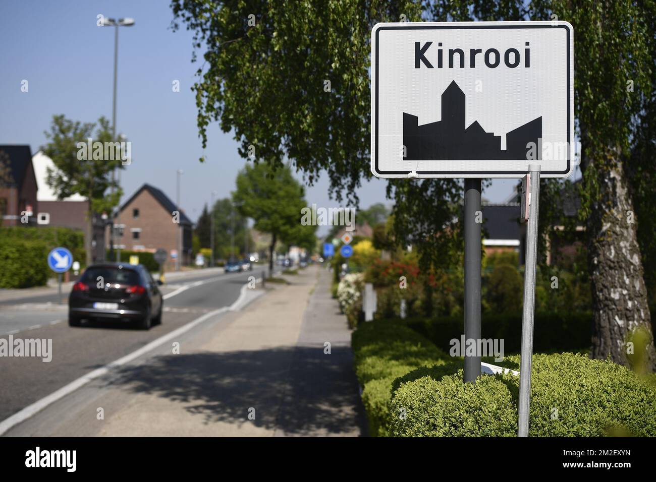 Illustration shows the name of the Kinrooi municipality on a road sign ...