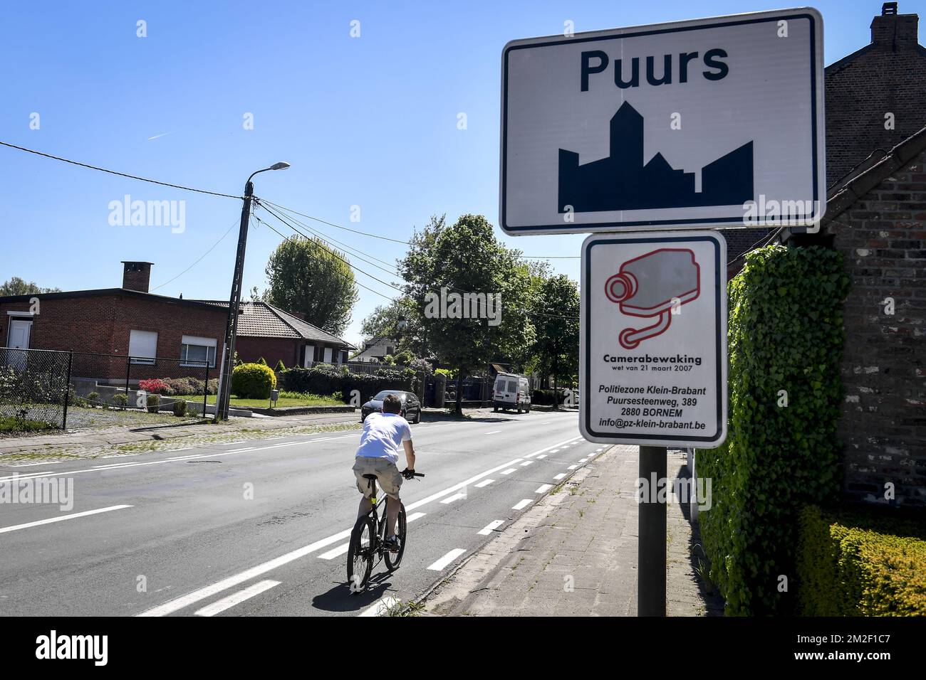 Illustration shows the name of the Puurs municipality on a road sign ...