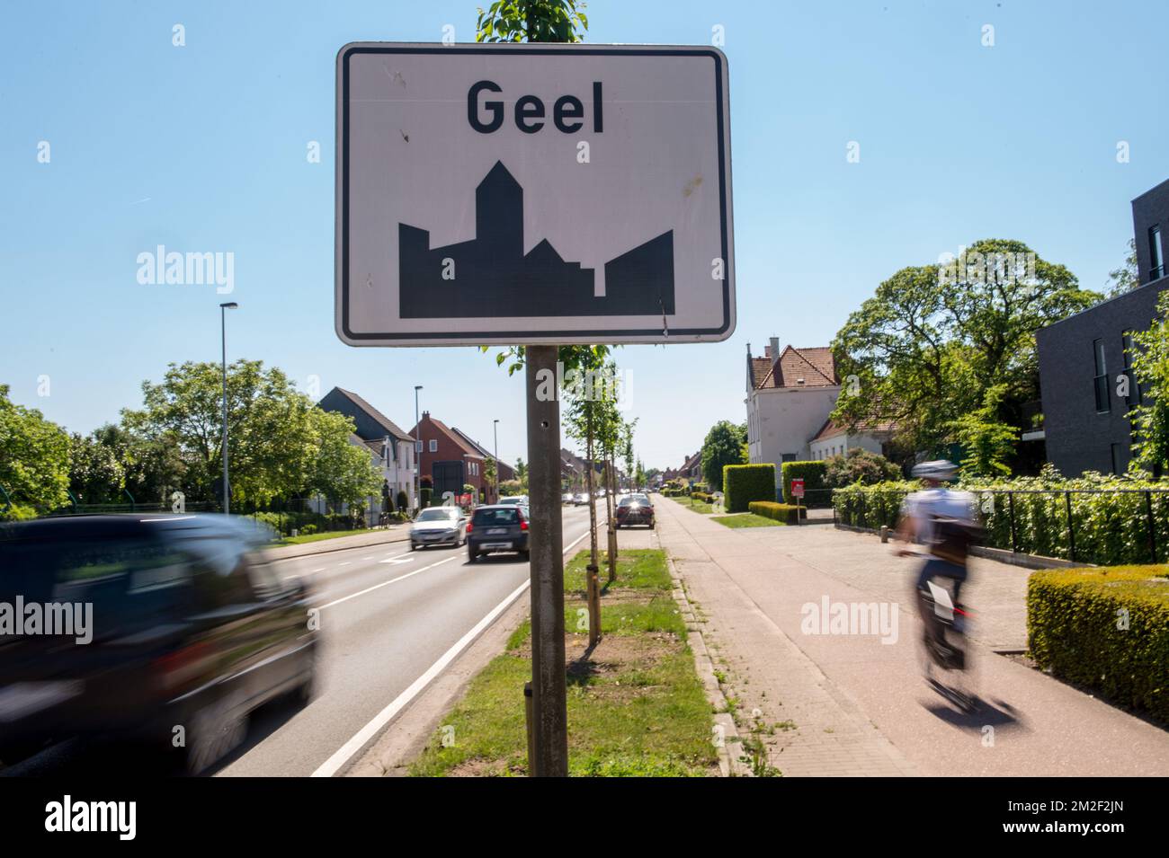 Illustration shows the name of the Geel municipality on a road sign ...