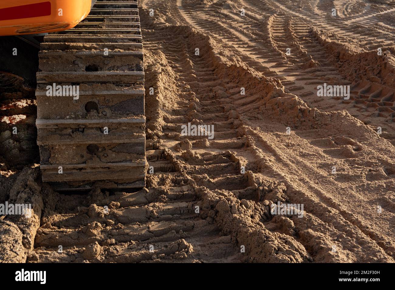 tractor caterpillar ground print on construction site Stock Photo - Alamy