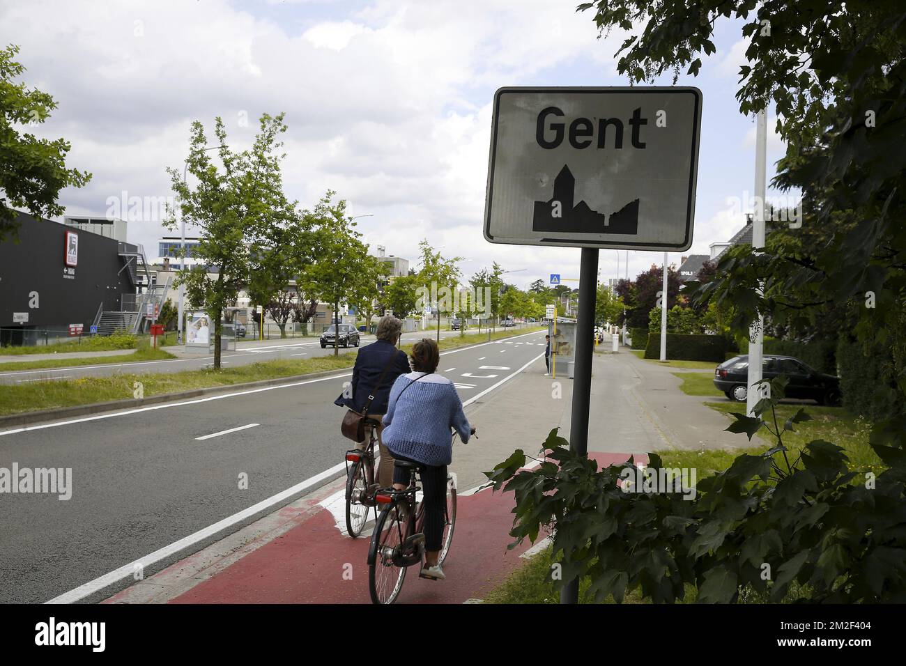 Illustration shows the name of the Gent municipality on a road sign ...