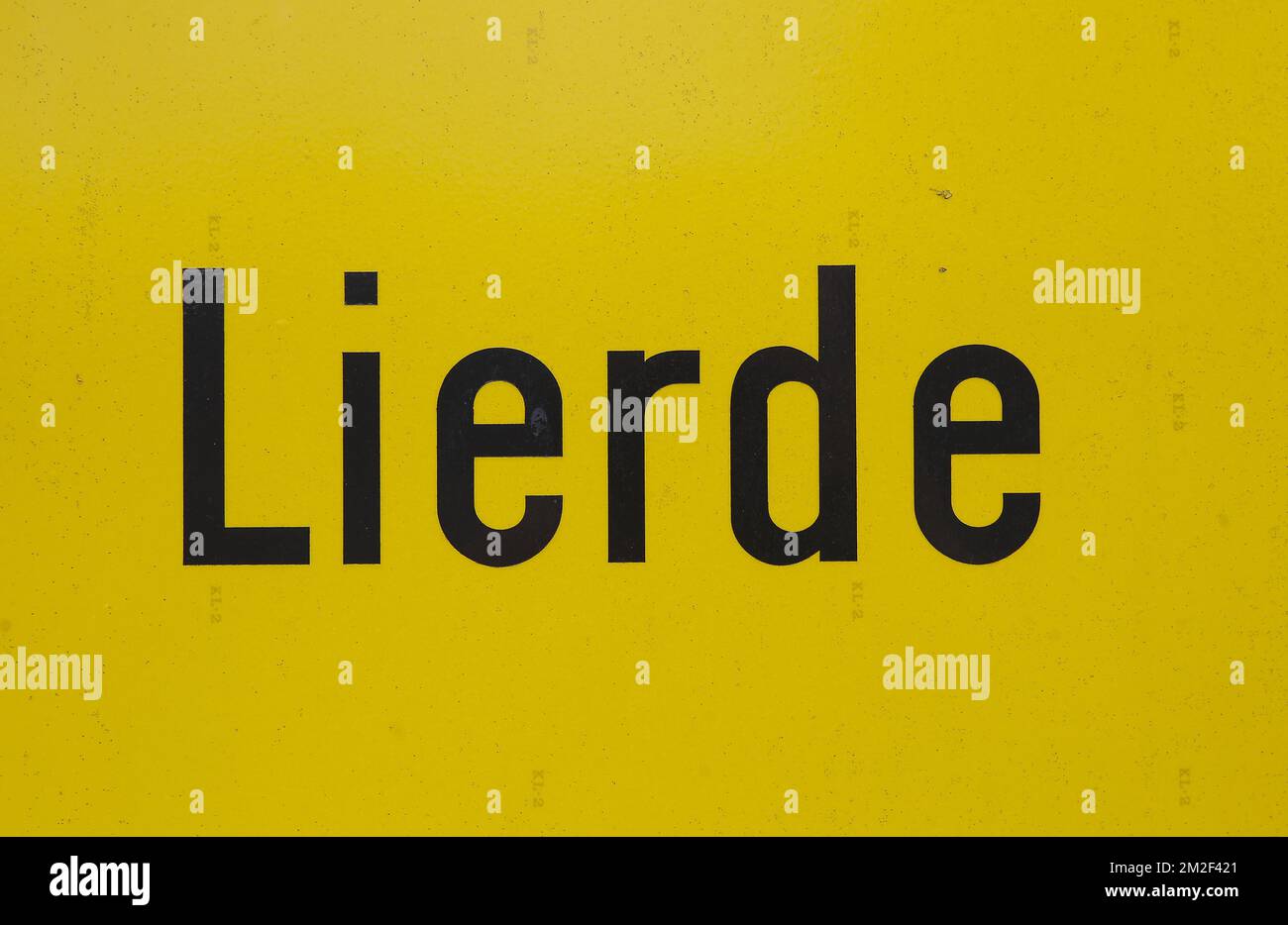 Illustration shows the name of the Lierde municipality on a road sign ...