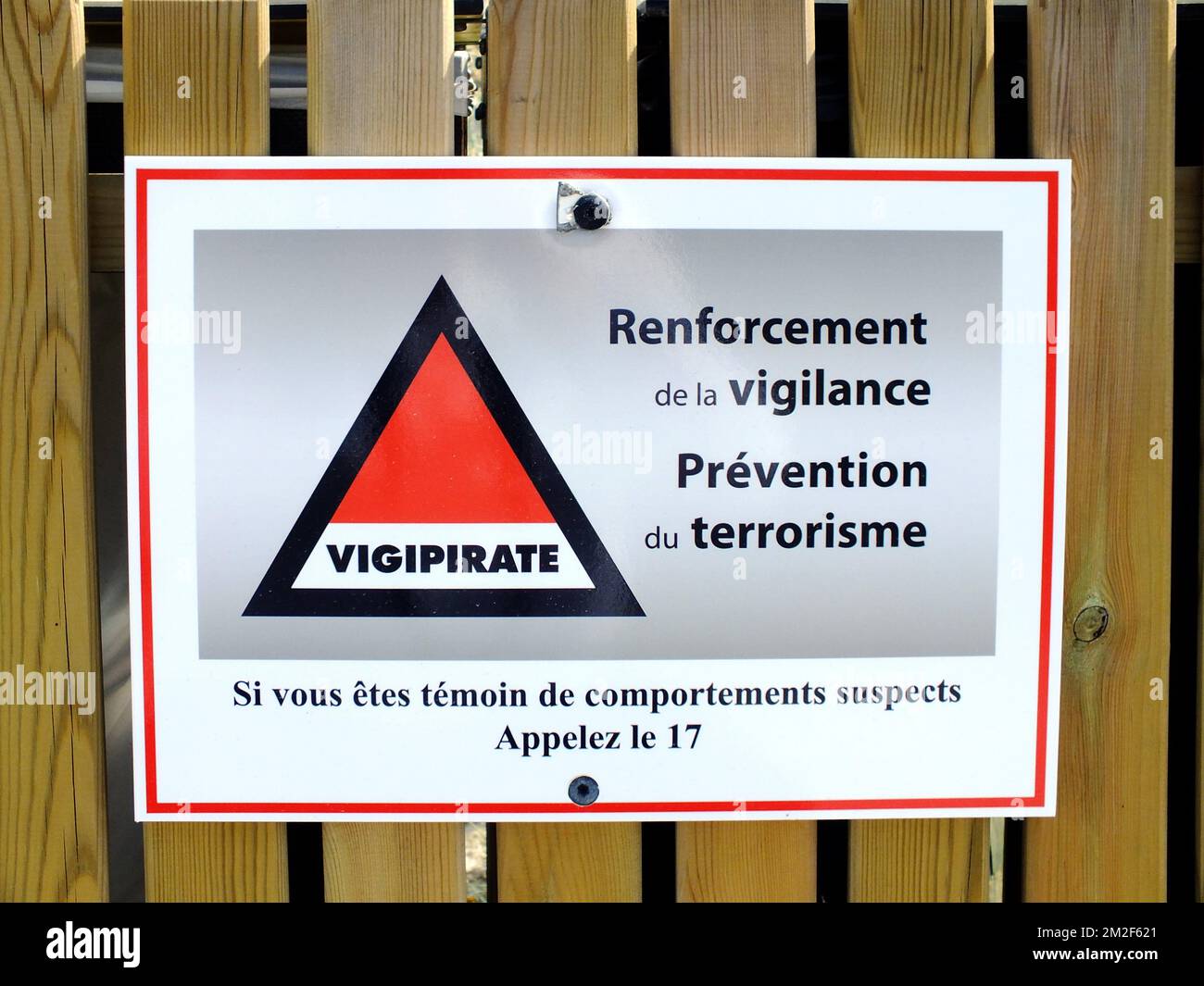 Signage | Signalétique Plan Vigipirate 13/05/2018 Stock Photo - Alamy