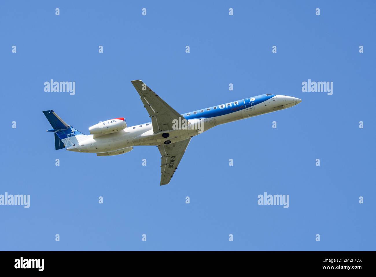 Embraer ERJ-145-EP, twin-engine regional jet from British Midland ...
