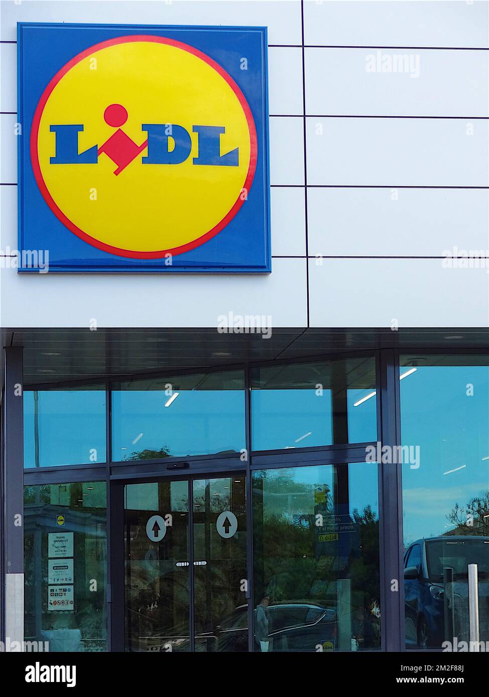 Lidl super market | Grande surface Lidl 15/05/2018 Stock Photo - Alamy