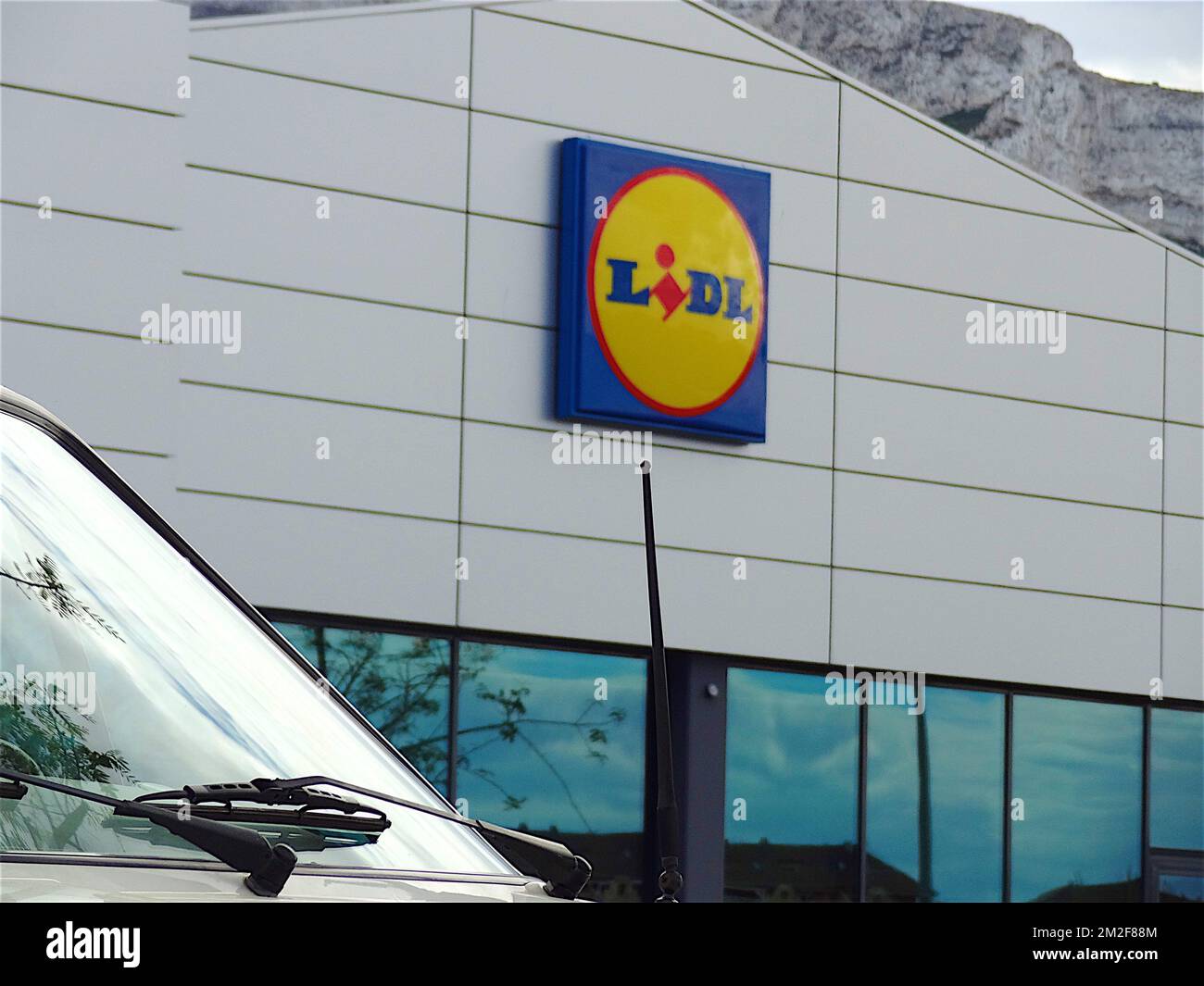 Lidl super market | Grande surface Lidl 15/05/2018 Stock Photo - Alamy