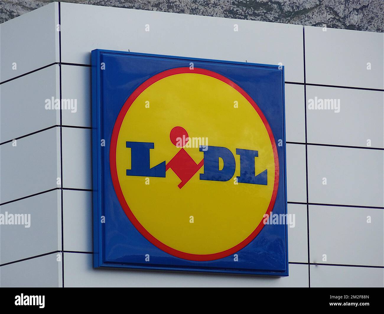 Lidl super market | Grande surface Lidl 15/05/2018 Stock Photo - Alamy