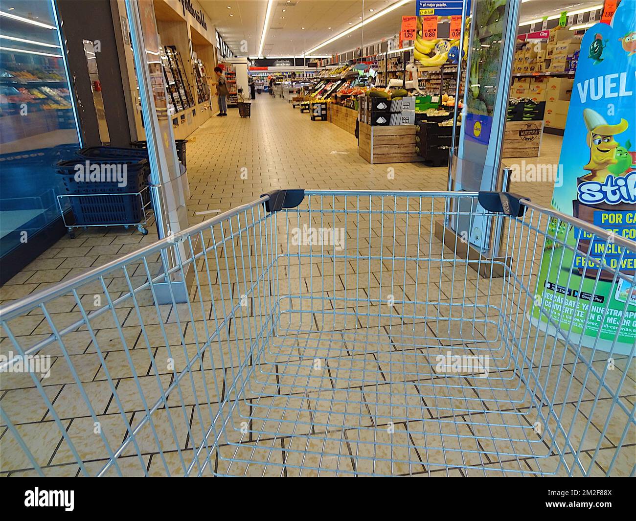 Lidl supermarket fridge hi-res stock photography and images - Alamy