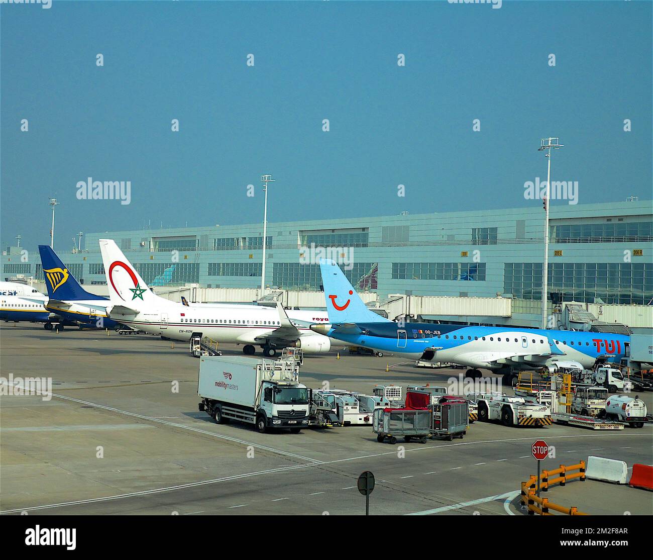 Airplane Zaventem airport | Avions aéroport de Zaventem 09/07/2017 ...