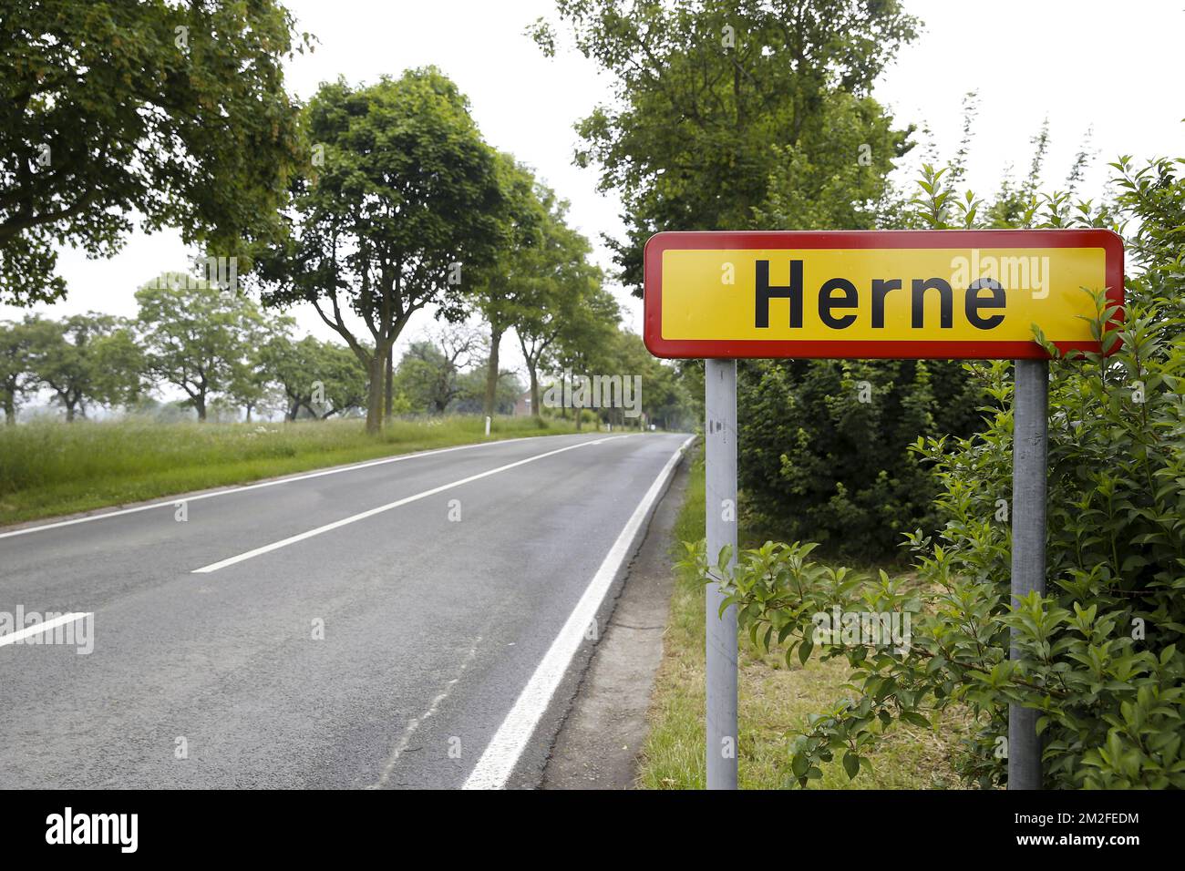 Illustration shows the name of the Herne municipality on a road sign ...