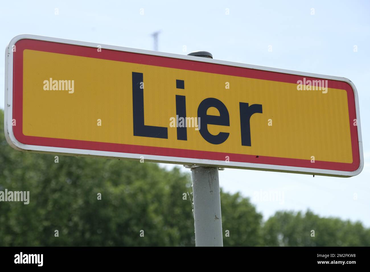 Illustration shows the name of the Lier municipality on a road sign ...