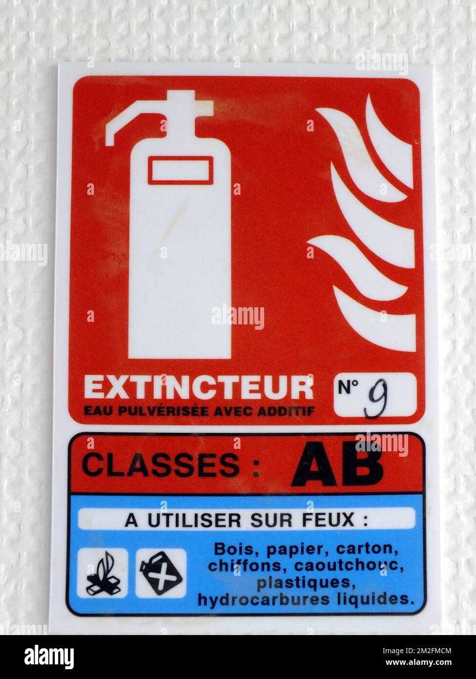 Extincteur incendie hi-res stock photography and images - Alamy
