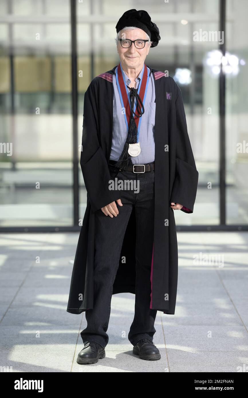 Docteur informatique hi-res stock photography and images - Alamy