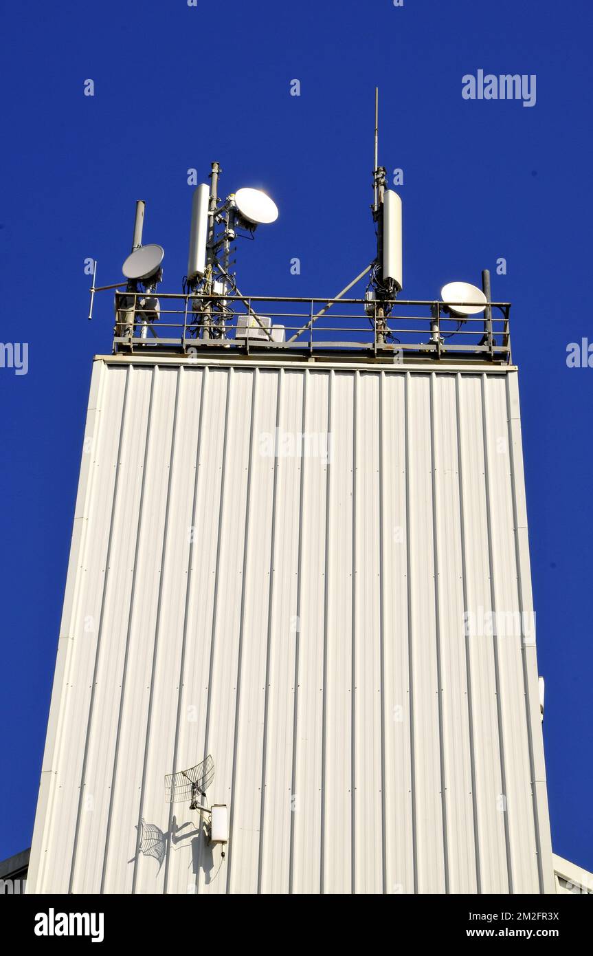 Antenna satellite | Antenne satellite réception 02/06/2018 Stock Photo ...