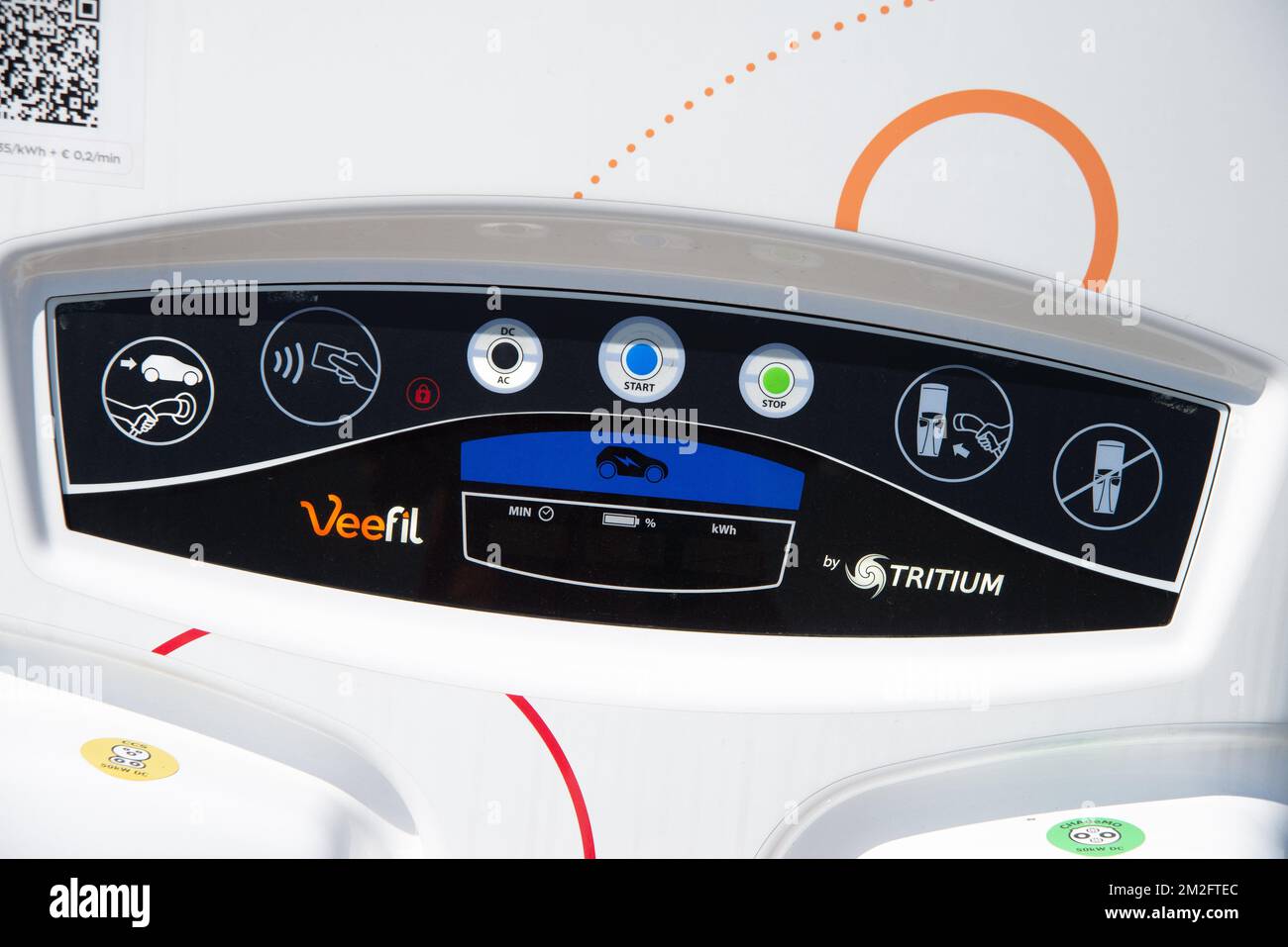 Station of refill for electric vehicles. | Station de recharge pour ...