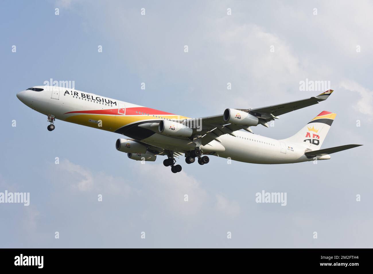 Avion airbus a340 hi-res stock photography and images - Alamy