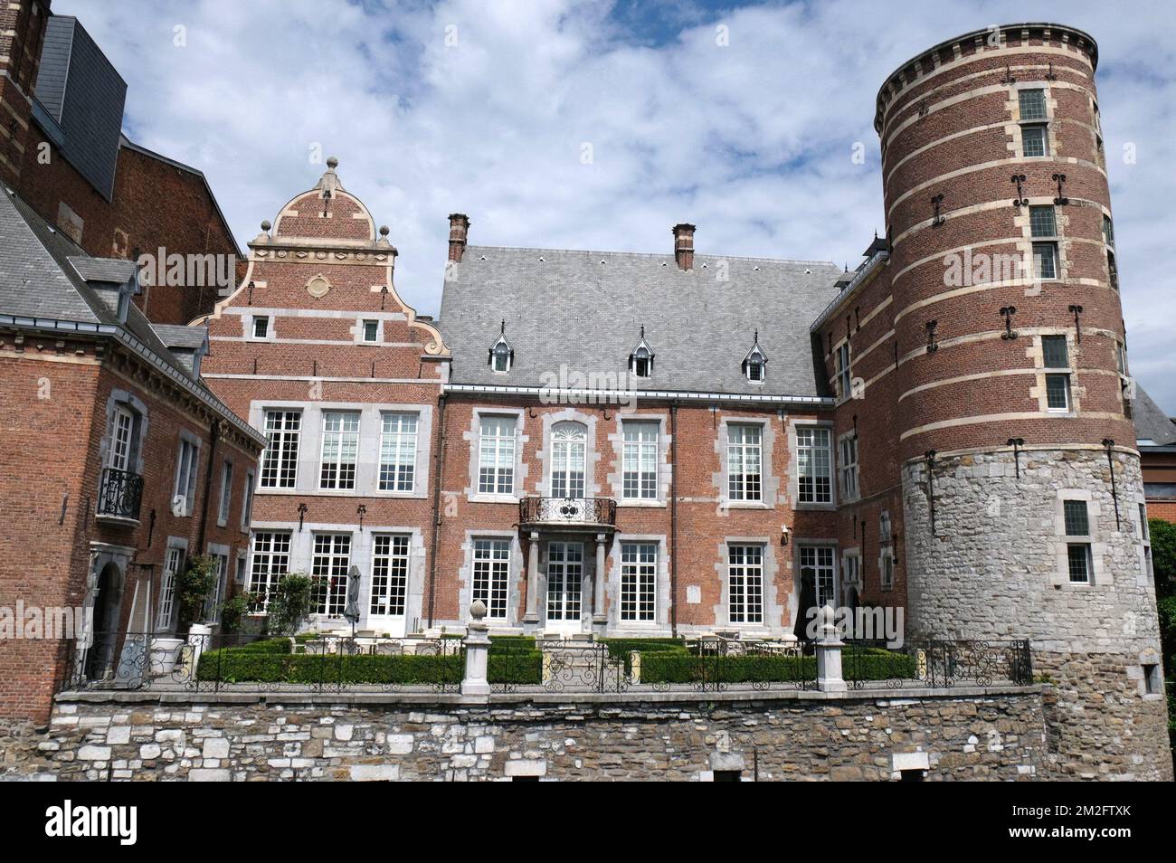 Aile hotel hi-res stock photography and images - Alamy